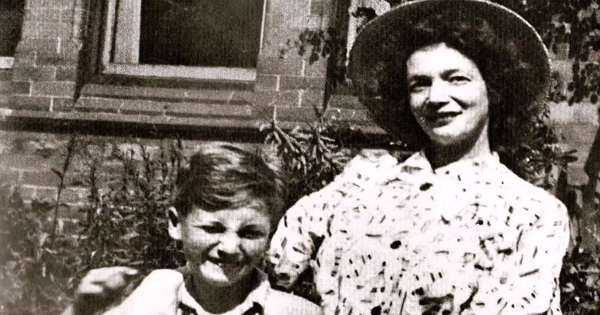 The Important Half: John Lennon, 'Julia' and Singing to Reach - Best ...